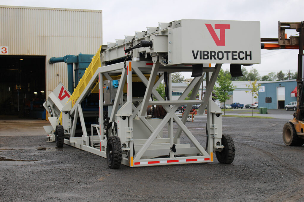 Vibrotech | Mobile Hopper Conveyor